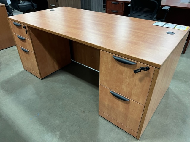 Business Furniture Warehouse Pre-Owned Office Furniture